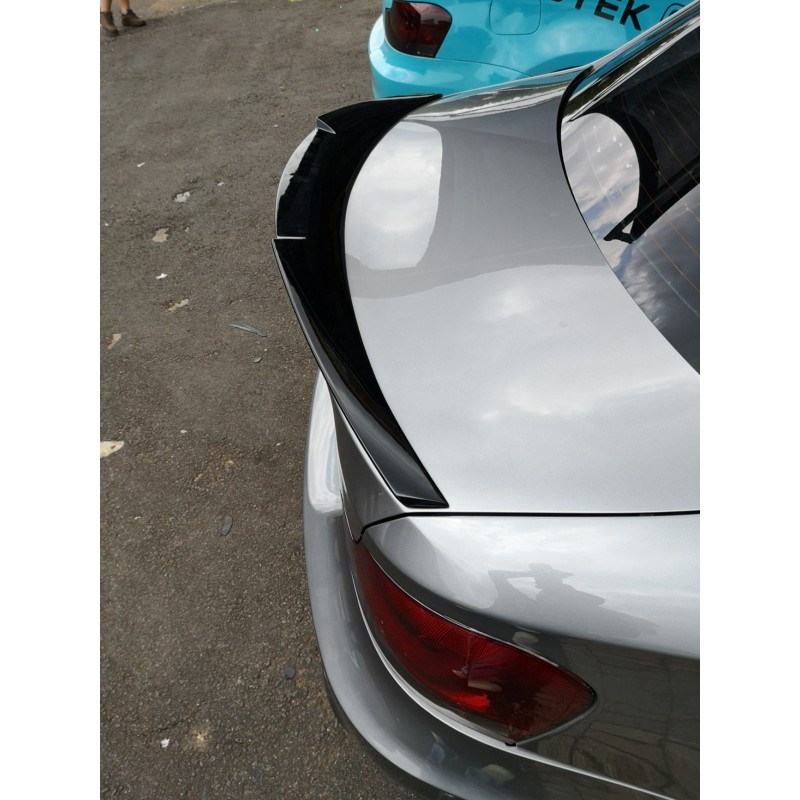 BMW E82 M4 Style High Kick Gloss Black Boot Spoiler - Coated